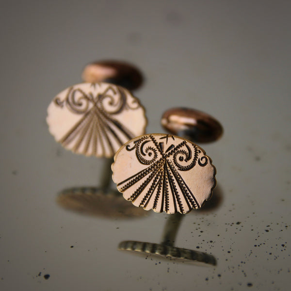 Late-Victorian Engraved Goldtone Cufflinks with Engraved "Fan" Design ...